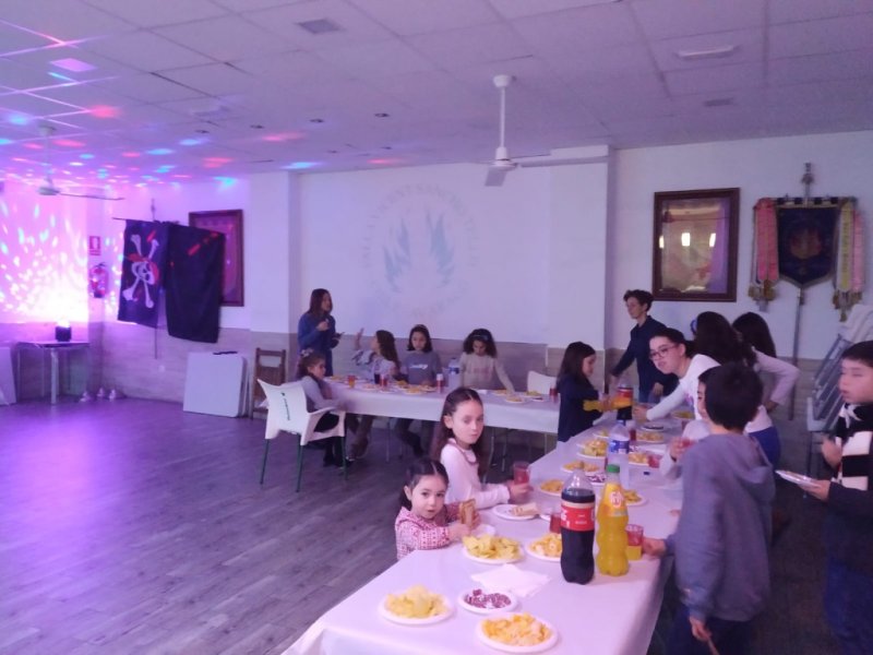 Merienda y disco light Infantiles – Asociación Cultural Falla Vicente ...